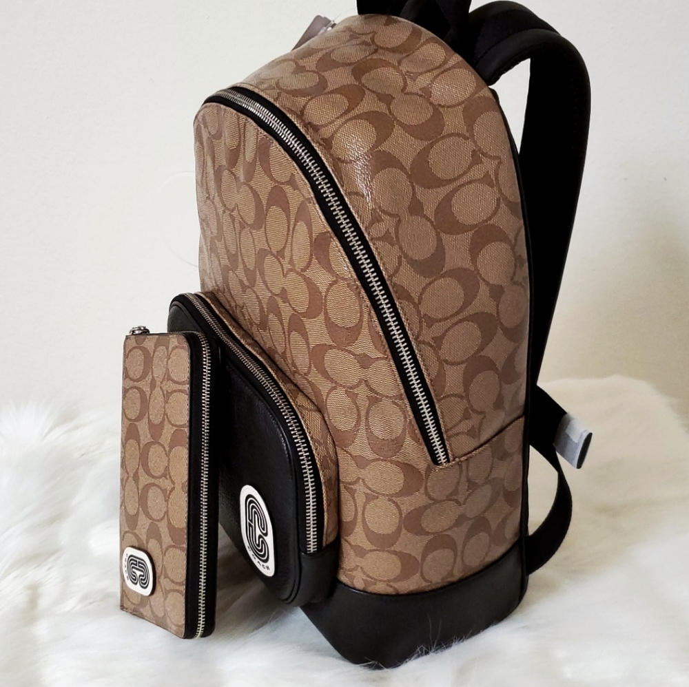 Coach Backpack In Signature Canvas With W - Gem